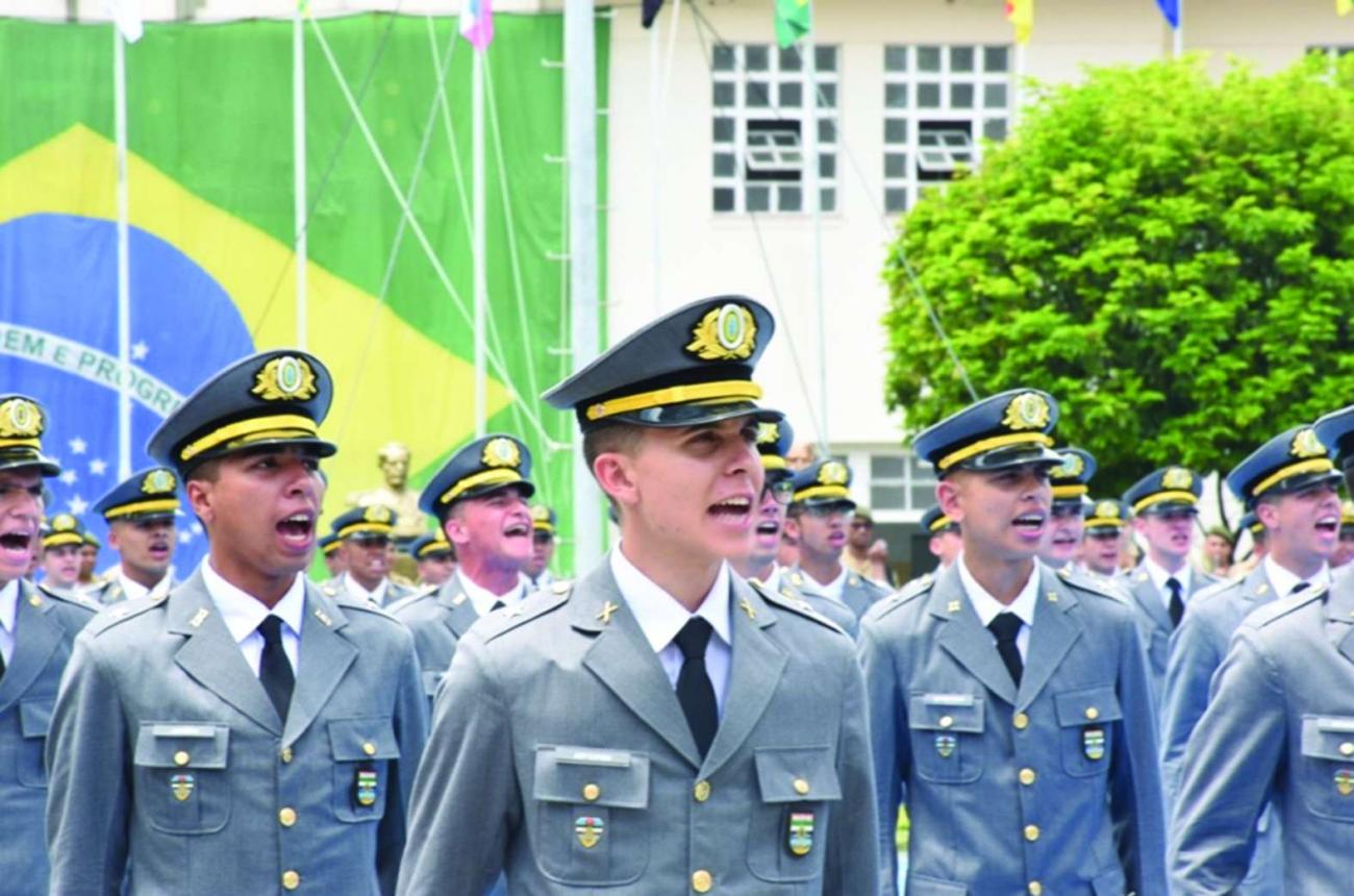 CPOR/SP declara 164 aspirantes a oficial da reserva - Semanário ZN